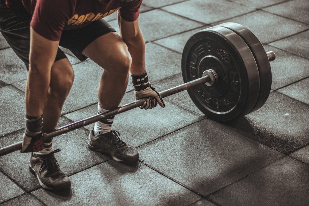 Rack Pull vs Deadlift: Differences, Benefits, Muscles, How To Guide