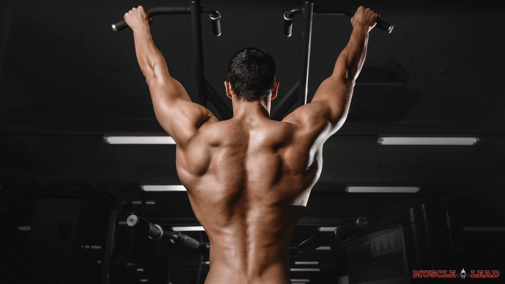 Upper Back Pain While Deadlifting (5 Reasons and How To Fix)
